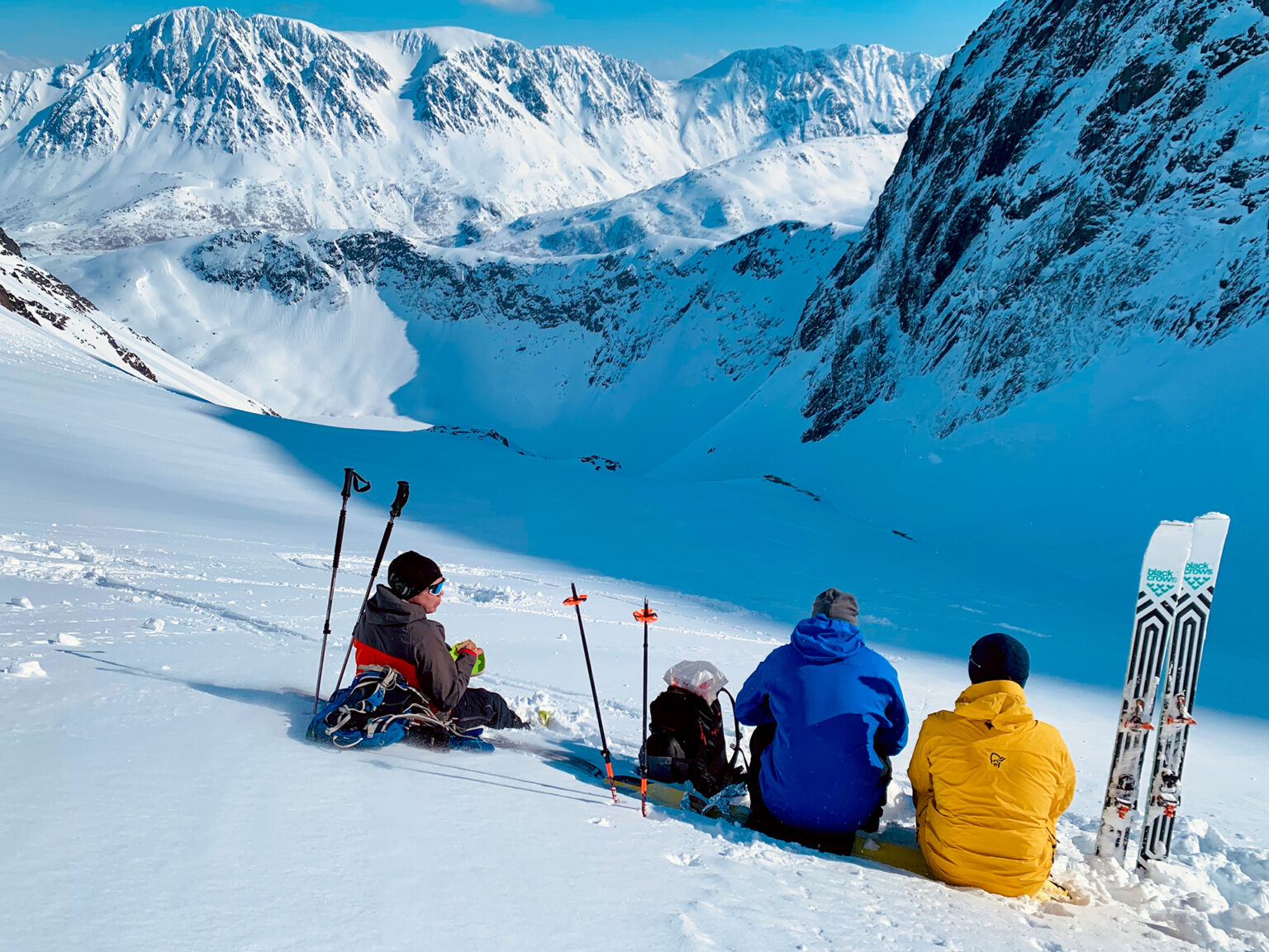 Randonée | Topptur på ski i Finnmarksalpene | Arctic Nuvsvåg